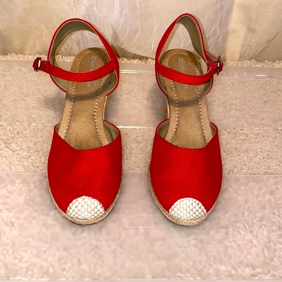 Naturalizer | Shoes | Naturalizer Red Womans Espadrille Wedge Size 6 ...